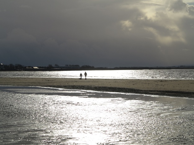 Christmas Day Walk on Burnham Beach | Zeb Bakes