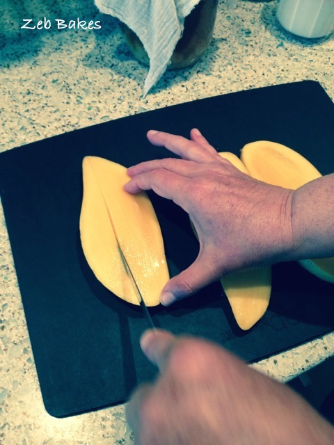 How to cut up a mango | Zeb Bakes